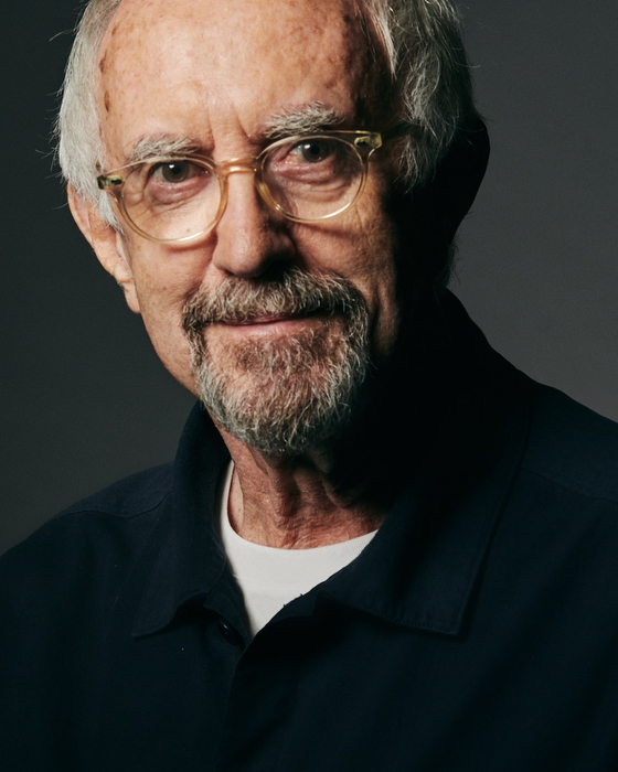 Jonathan Pryce